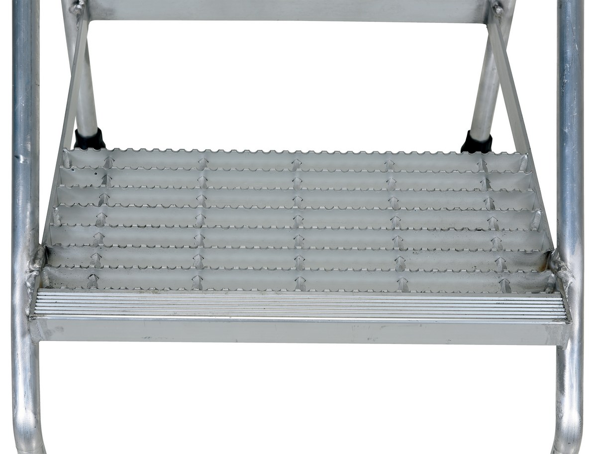 Aluminum Step Stands (SSA) - Product Family Page